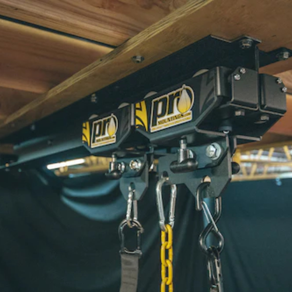 Black/Yellow Pro Mountings IB-010 I-Beam Roller Mount from Made4Fighters