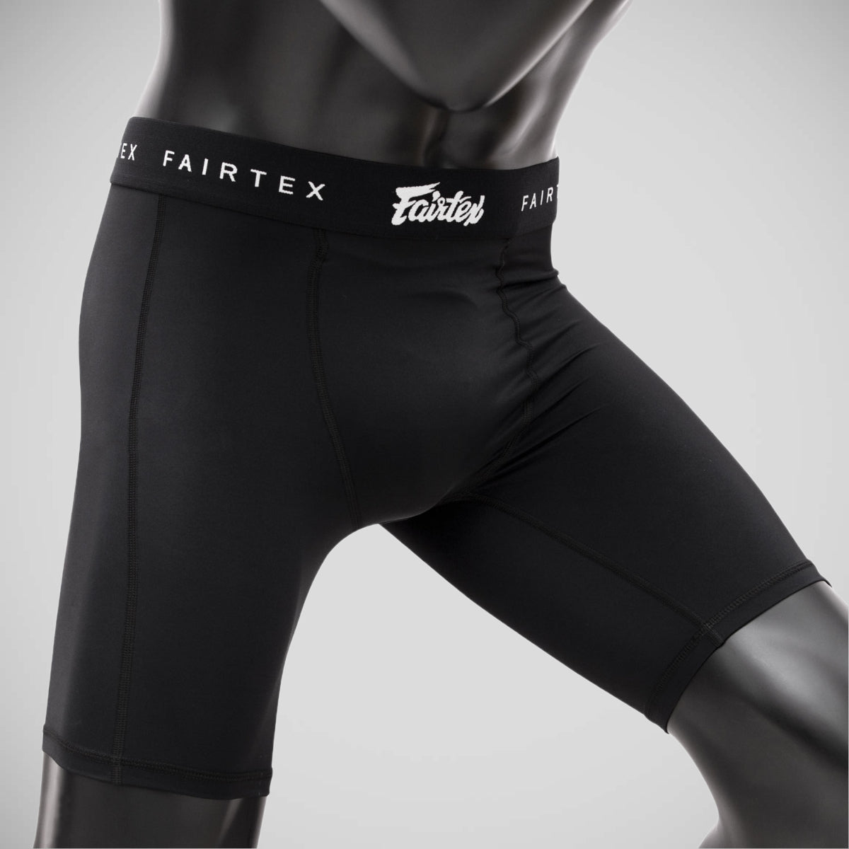 Fairtex GC3 komprimering kort med Athletic Cup Black fra Made4Fighters