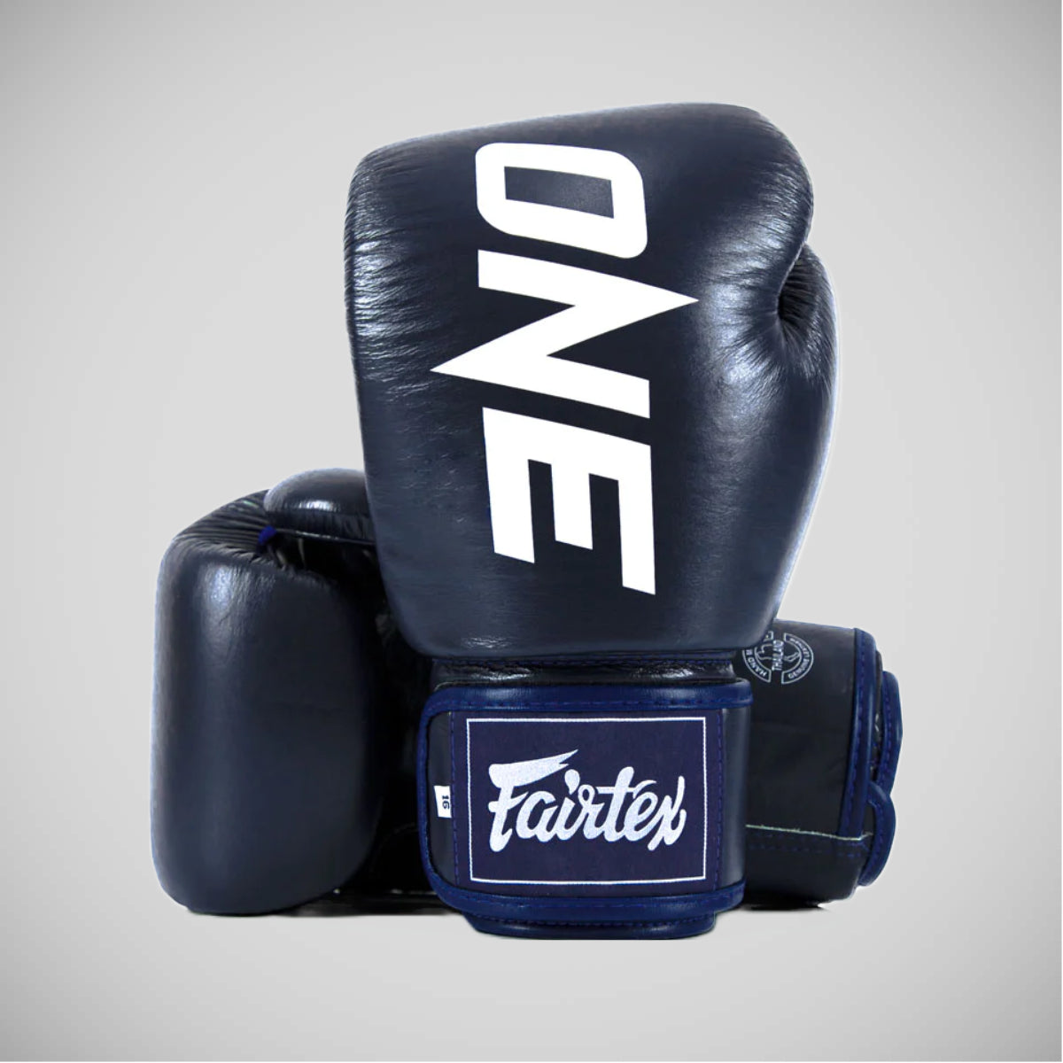 Fairtex BGV x One Campionat Glovele de box albastru de la Made4fighters ...